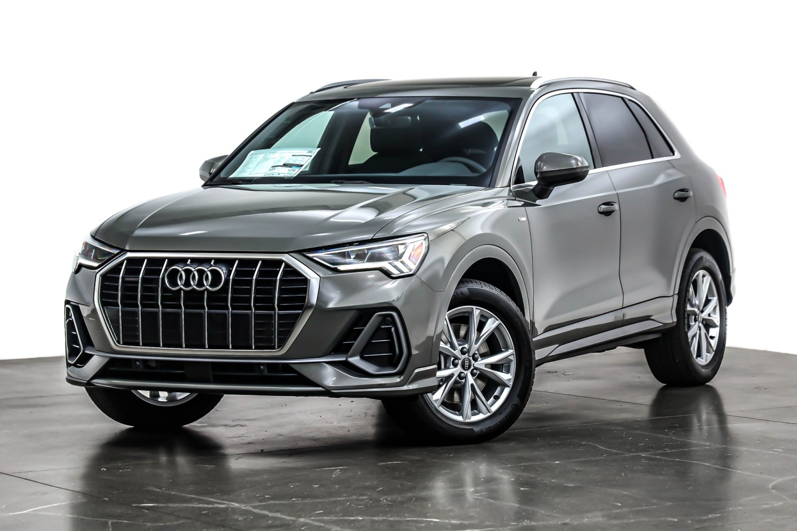 New 2025 Audi Q3 S line Premium 45 TFSI quattro SUV in 1275 Bristol St ...