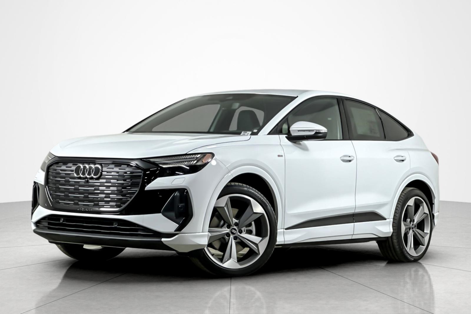 New 2025 Audi Q4 e-tron Sportback Premium 55 quattro SUV in #SP044510 ...