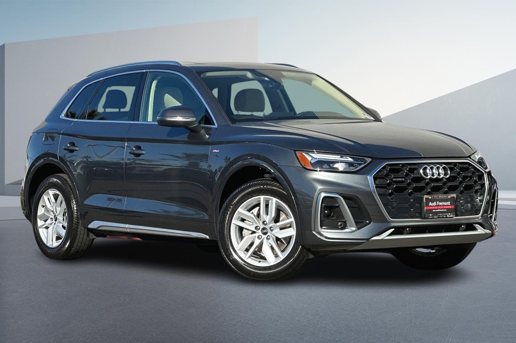 2022 Audi Q5 Gray