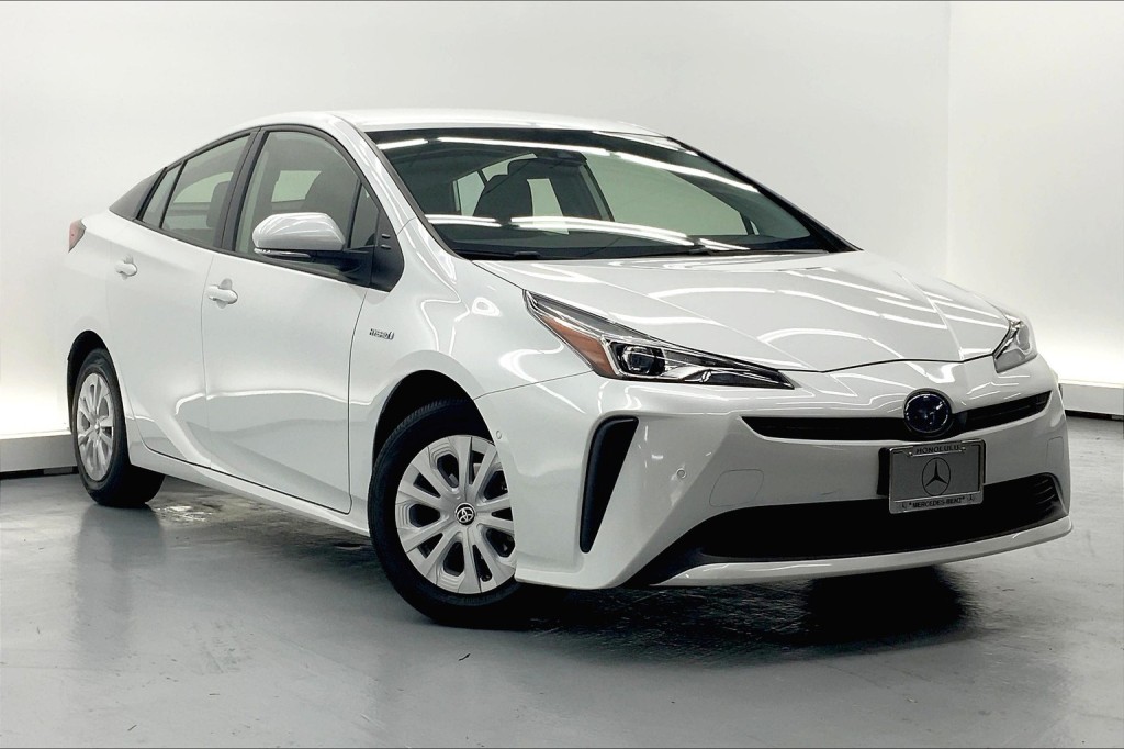 White Prius 2022