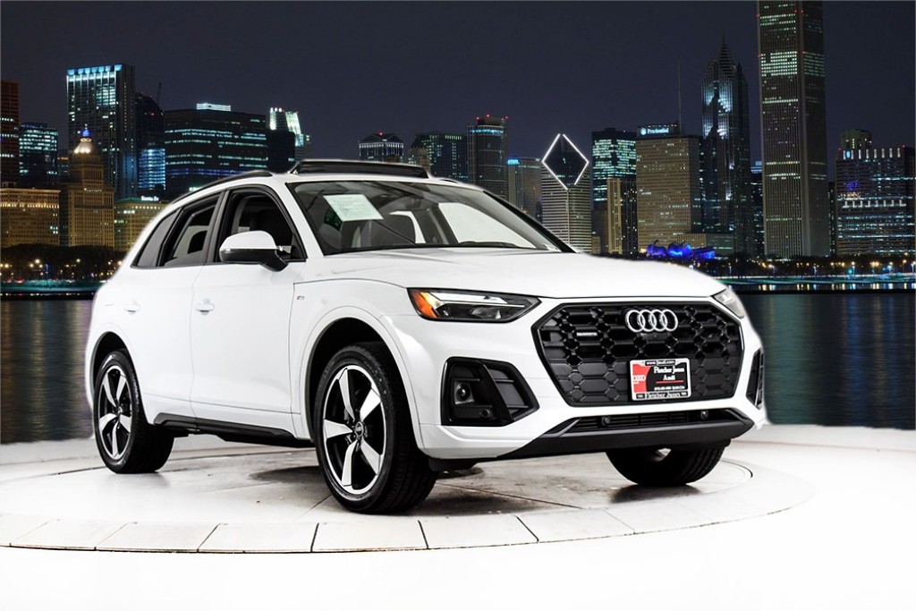 Audi Q5 White With Black Rims